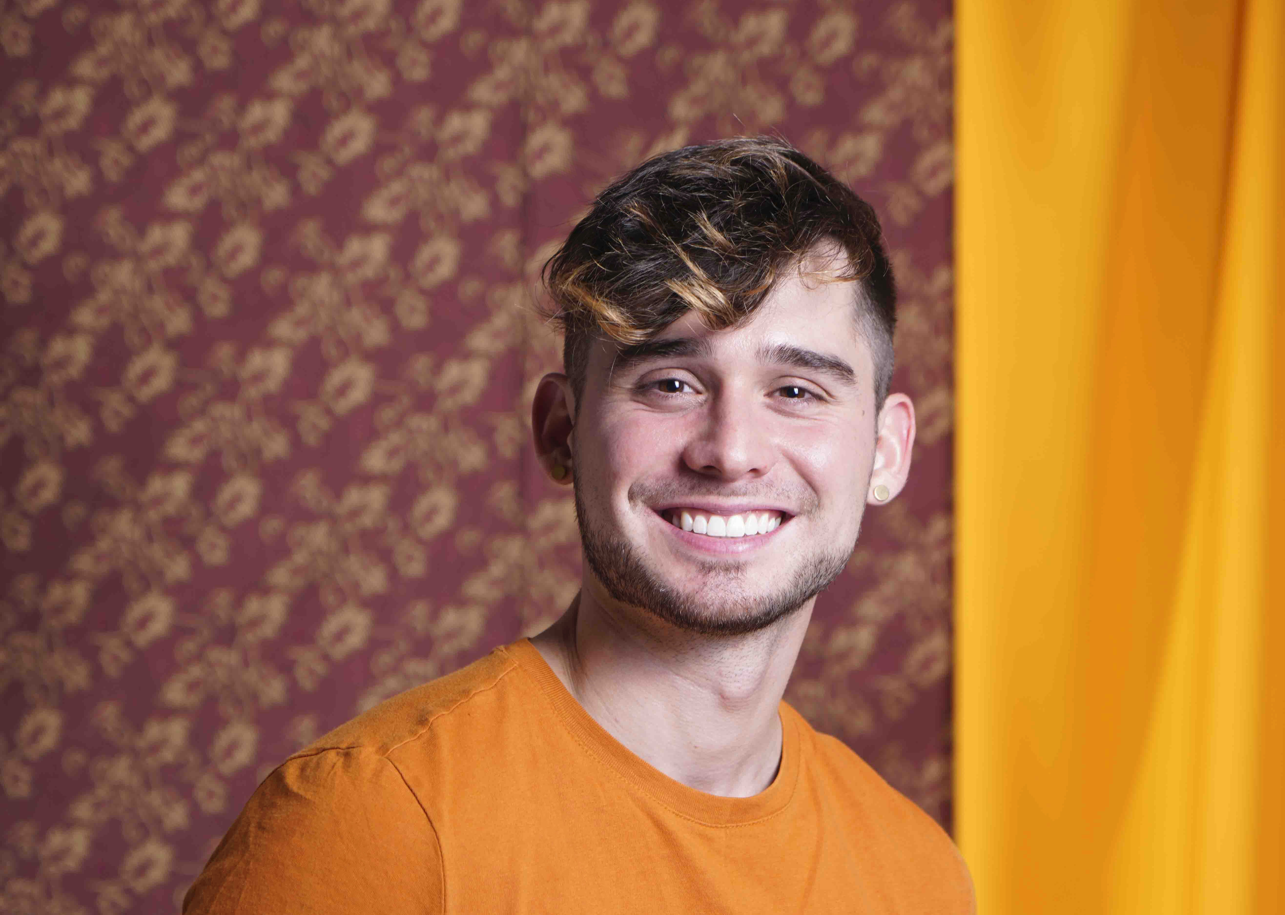 Adrián Andrés visibiliza al mundo drag | Cinespoilers México