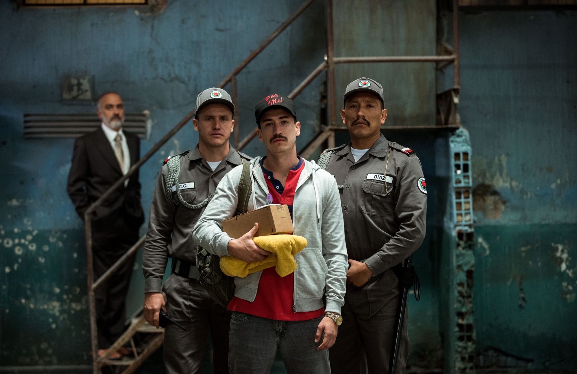 Alias JJ presenta su crónica mientras estuvo en la carcel ...